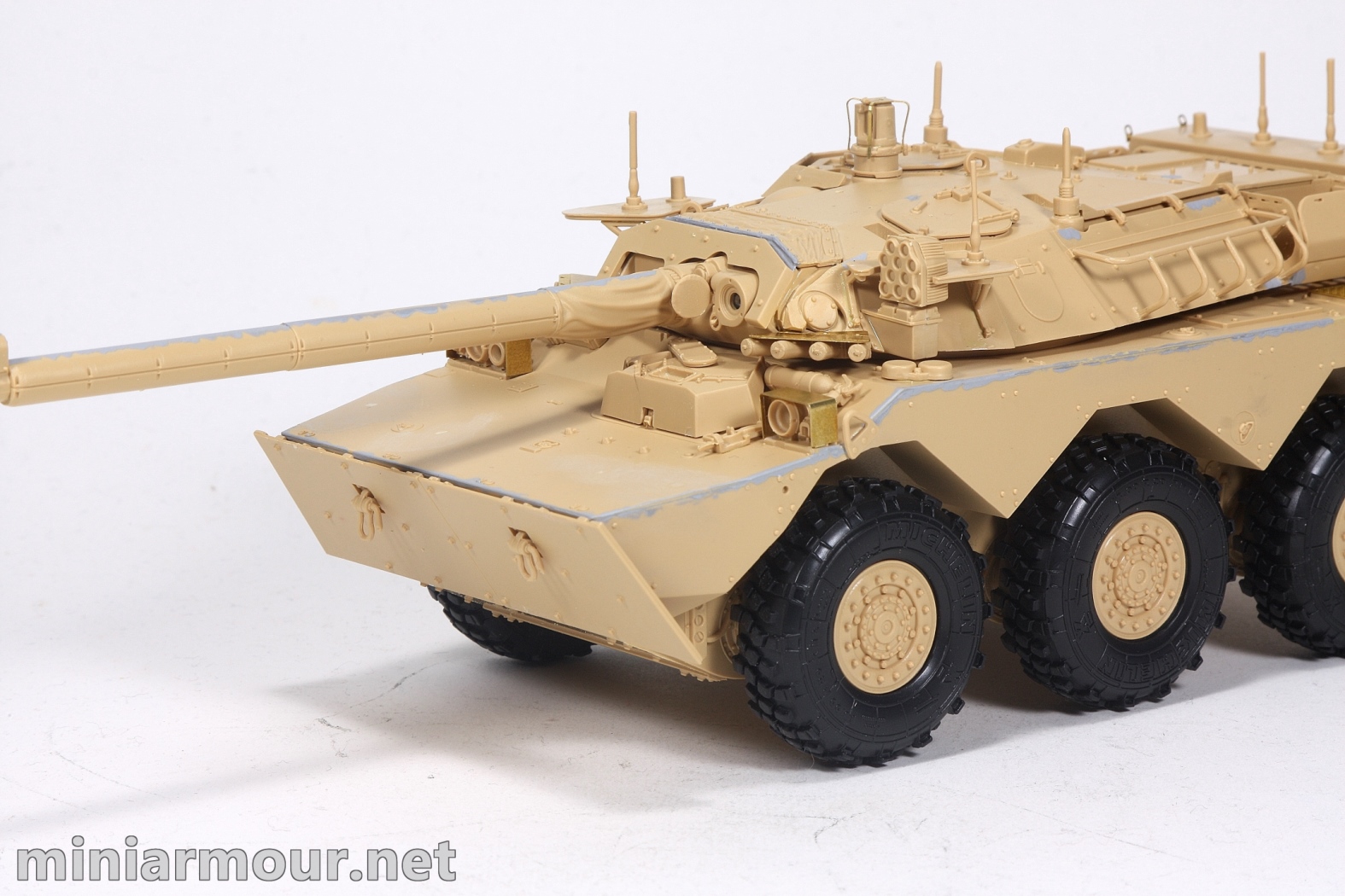 AMX-10 RCR Separ – MiniArmour